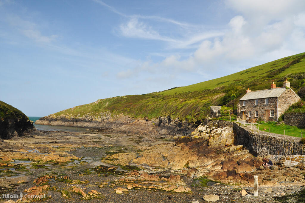 Port Quin beach - circular walks